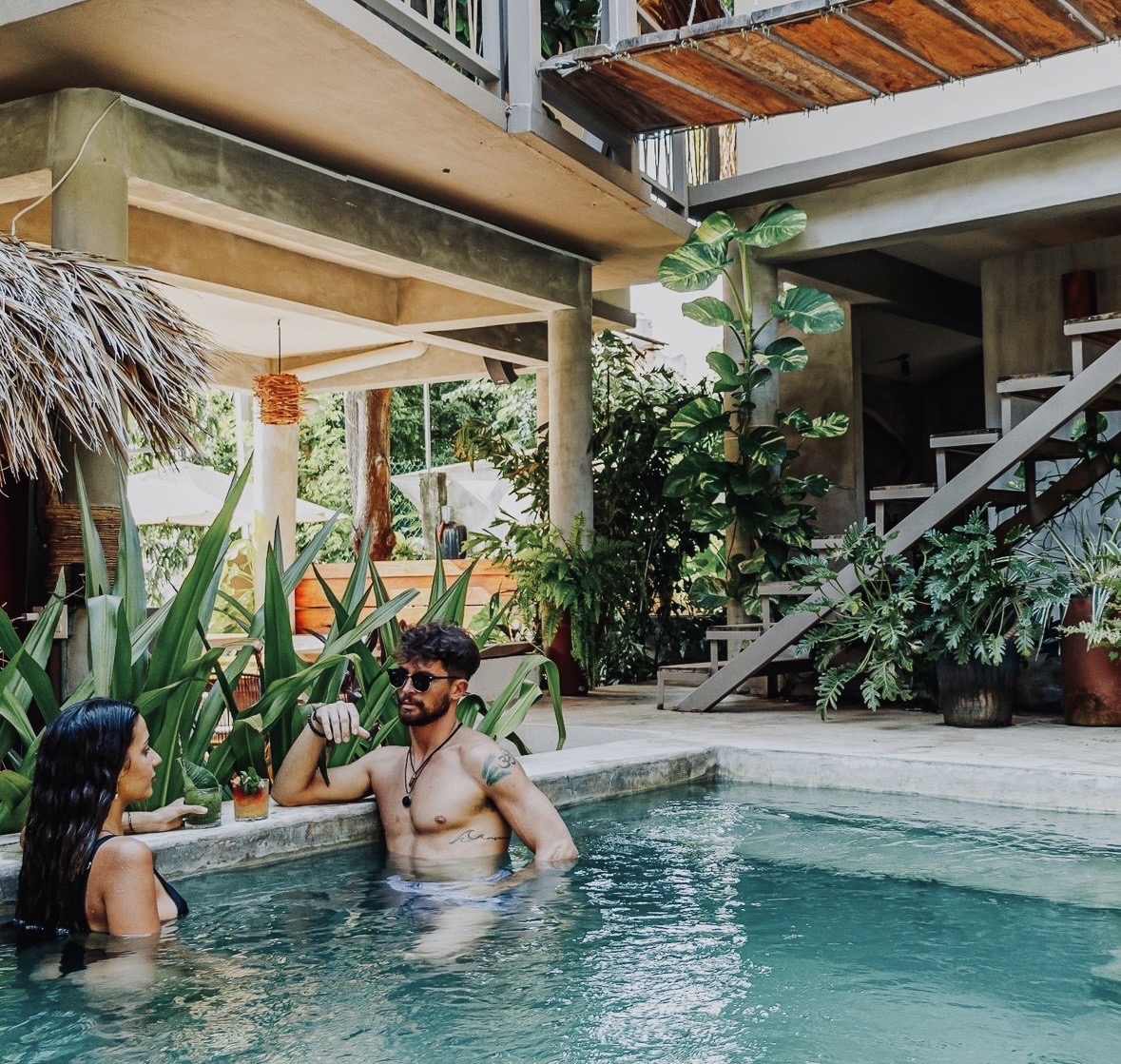 Descubre Raíz: Tu Oasis en Puerto Escondido 🌴 - PÉEK